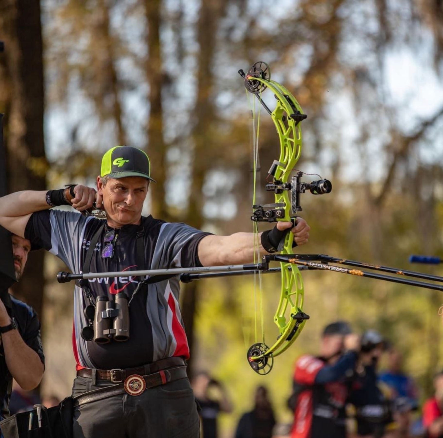 About Us – Madgoatcustombowstrings